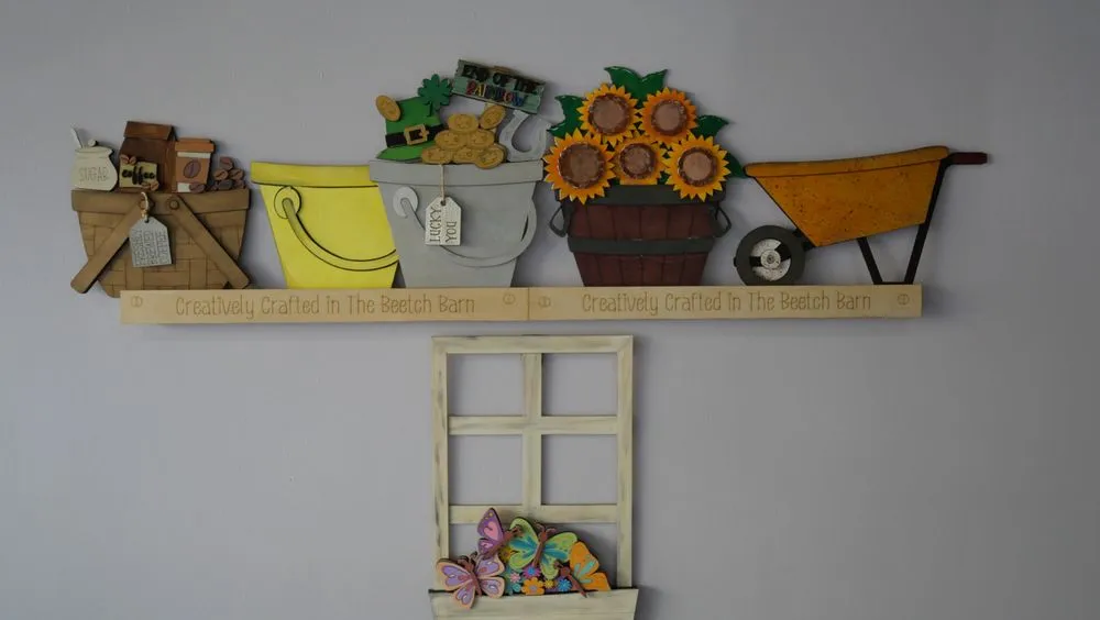 The Beetch Barn Craft N' Sip - Team Building | teambuilding.com