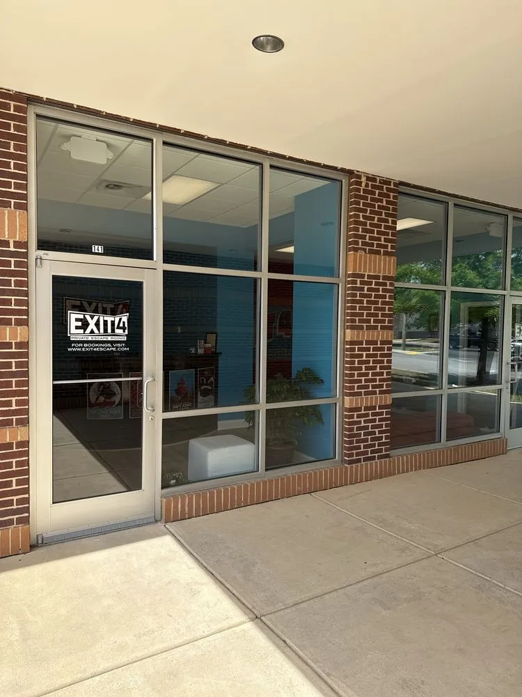 Exit 4 Escape Rooms - Team Building | teambuilding.com