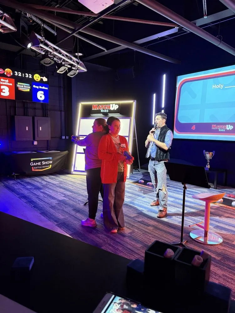 Game Show Battle Room - Team Building | teambuilding.com