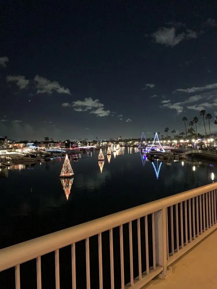 Big Red Bus - Team Building | teambuilding.com