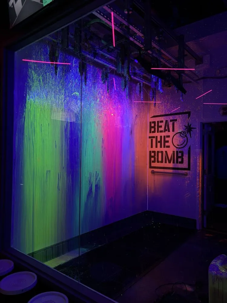 Beat The Bomb - Team Building | teambuilding.com